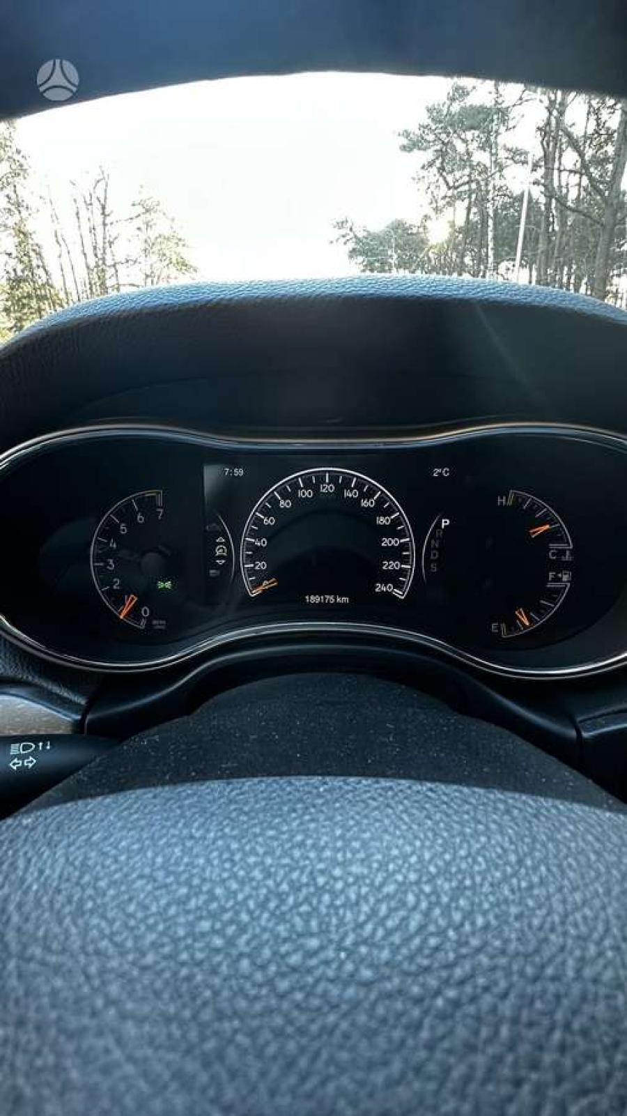 Brown Jeep Grand Cherokee 2015 in Klaipeda, with an engine capacity of 3.60 L and mileage of 189 thousand km for 13800 €, photo 14 on AUTOMOTO.COM.LV