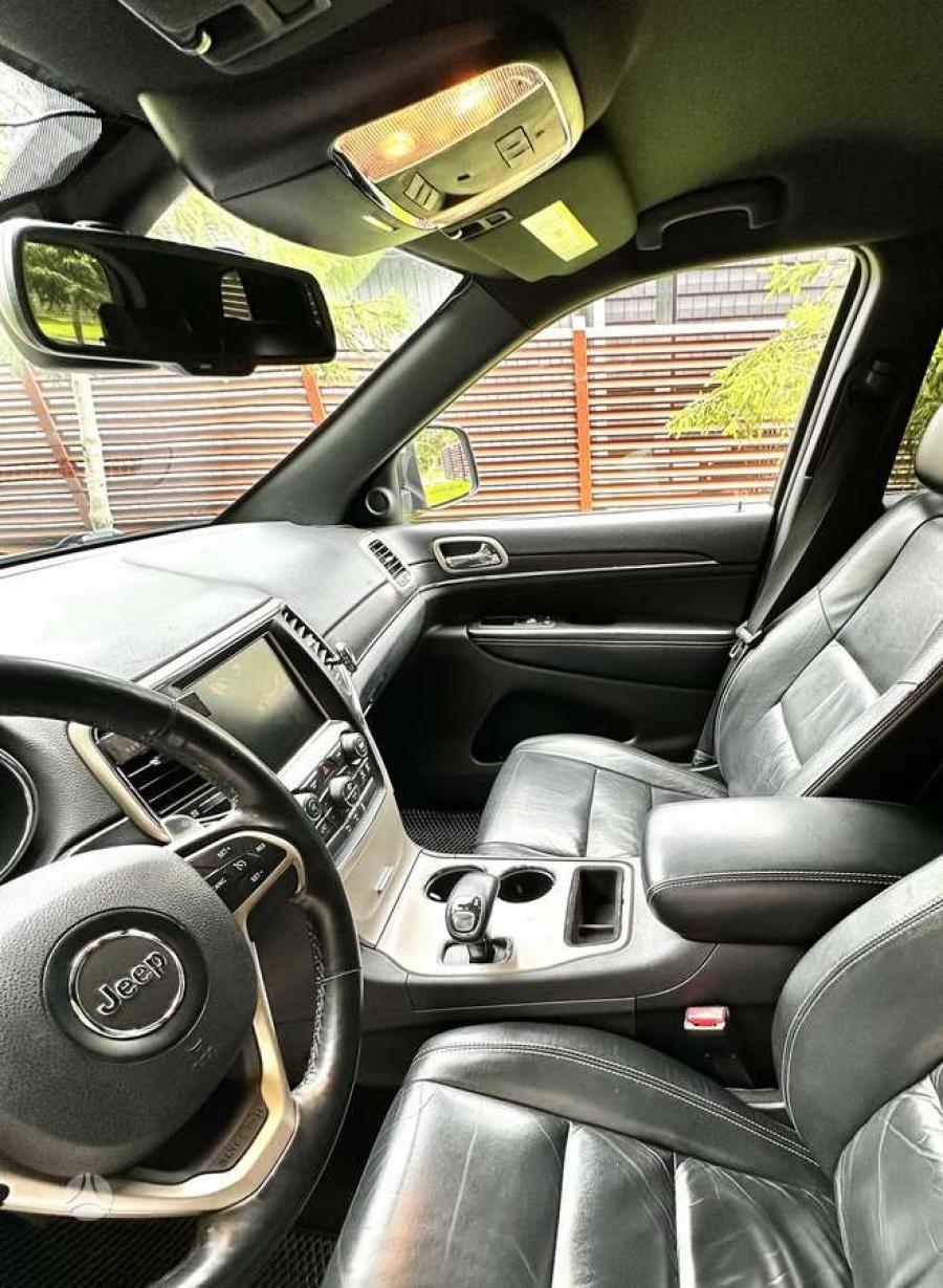 Brown Jeep Grand Cherokee 2015 in Klaipeda, with an engine capacity of 3.60 L and mileage of 189 thousand km for 13800 €, photo 20 on AUTOMOTO.COM.LV