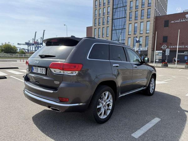 Brūns Jeep Grand Cherokee 2015 Klaipėda, ar dzinēja tilpumu 2.99 L un nobraukumu 174 tūkst. km par 12900 €, foto 8 vietnē AUTOMOTO.COM.LV