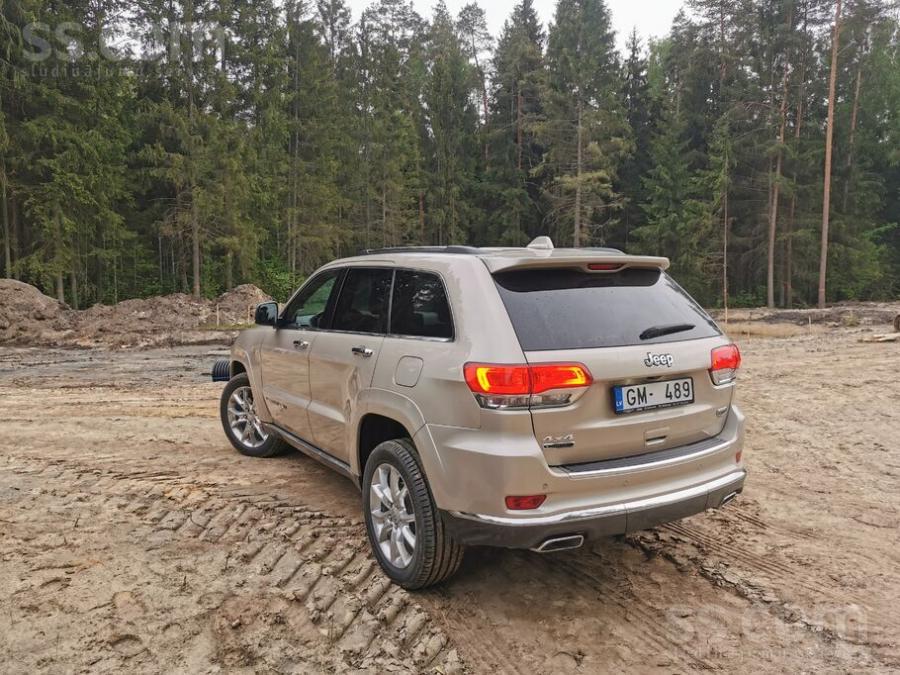 Brown Jeep Grand Cherokee 2016 in Jelgava, with an engine capacity of 3.00 L and mileage of 174 thousand km for 21500 €, photo 3 on AUTOMOTO.COM.LV