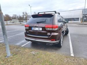 Brown Jeep Grand Cherokee 2016 in Riga, with an engine capacity of 3.00 L and mileage of 155 thousand km for 21500 €, photo 2 on AUTOMOTO.COM.LV