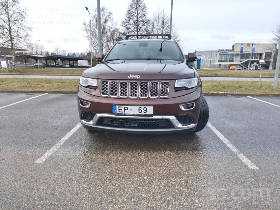Brown Jeep Grand Cherokee 2016 in Riga, with an engine capacity of 3.00 L and mileage of 155 thousand km for 21500 €, photo 3 on AUTOMOTO.COM.LV