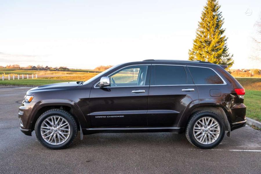 Brūns Jeep Grand Cherokee 2017 Kuršėnai, ar dzinēja tilpumu 3.60 L un nobraukumu 104 tūkst. km par 18400 €, foto 4 vietnē AUTOMOTO.COM.LV