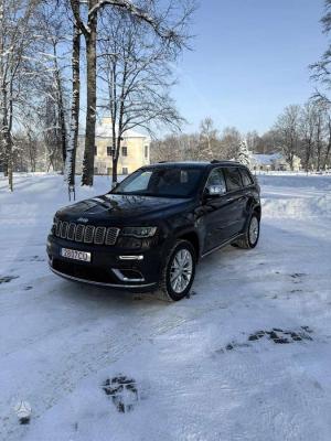 Brown Jeep Grand Cherokee 2017 in Vilnius, with an engine capacity of 5.65 L and mileage of 205 thousand km for 19900 €, photo 2 on AUTOMOTO.COM.LV