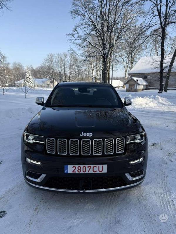 Brūns Jeep Grand Cherokee 2017 Viļņa, ar dzinēja tilpumu 5.65 L un nobraukumu 205 tūkst. km par 19900 €, foto 3 vietnē AUTOMOTO.COM.LV