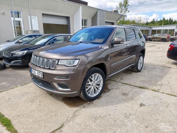 Brown Jeep Grand Cherokee 2017 in Utena, with an engine capacity of 3.00 L and mileage of 304 thousand km for 8990 €, photo 4 on AUTOMOTO.COM.LV