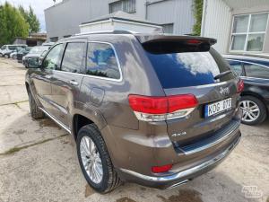 Brown Jeep Grand Cherokee 2017 in Utena, with an engine capacity of 3.00 L and mileage of 304 thousand km for 8990 €, photo 6 on AUTOMOTO.COM.LV