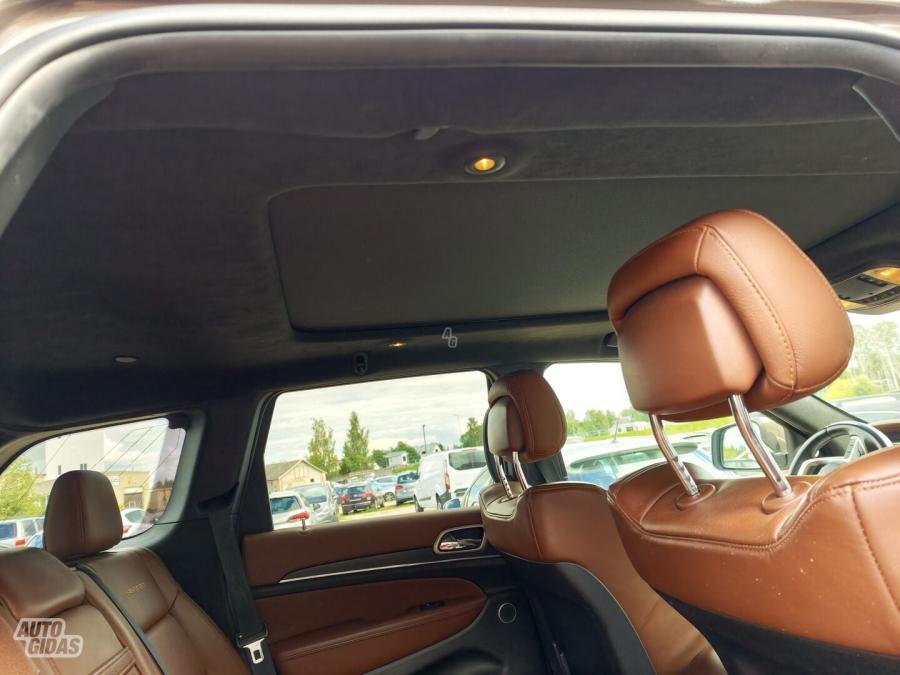 Brown Jeep Grand Cherokee 2017 in Utena, with an engine capacity of 3.00 L and mileage of 304 thousand km for 8990 €, photo 9 on AUTOMOTO.COM.LV