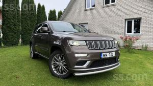 Brown Jeep Grand Cherokee 2017 in Limbazi, with an engine capacity of 3.00 L and mileage of 227 thousand km for 19500 €, photo 3 on AUTOMOTO.COM.LV