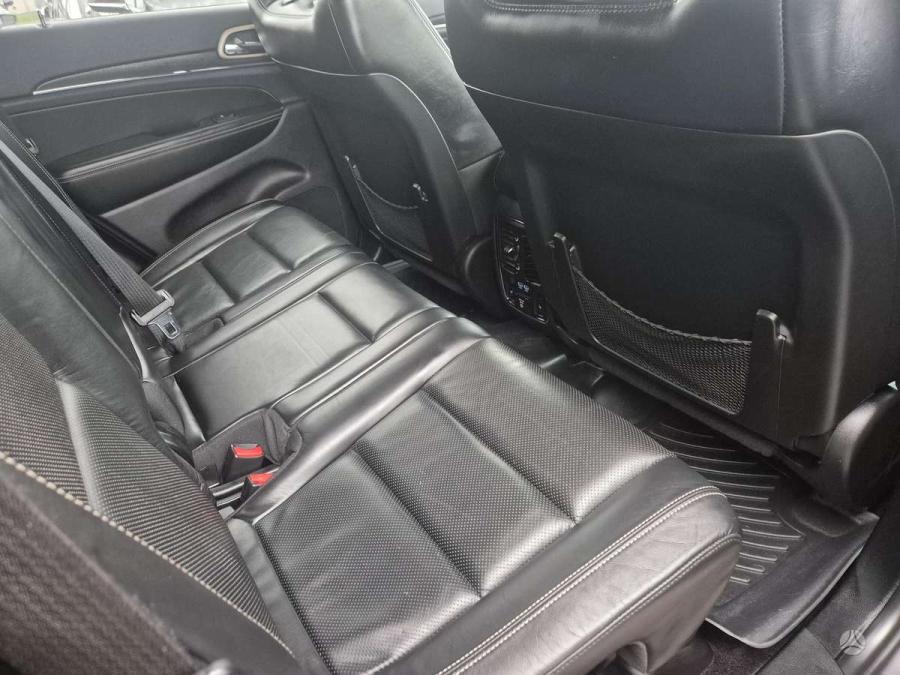 Brūns Jeep Grand Cherokee 2017 Šauļi, ar dzinēja tilpumu 3.60 L un nobraukumu 238 tūkst. km par 15700 €, foto 11 vietnē AUTOMOTO.COM.LV