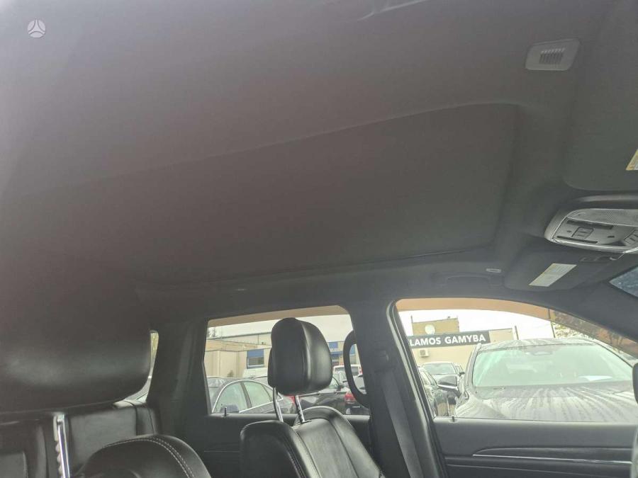 Brūns Jeep Grand Cherokee 2017 Šauļi, ar dzinēja tilpumu 3.60 L un nobraukumu 238 tūkst. km par 15700 €, foto 13 vietnē AUTOMOTO.COM.LV