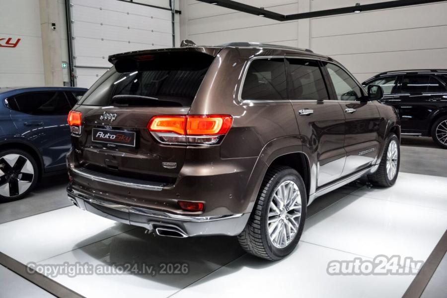 Brūns Jeep Grand Cherokee 2018 Tallina, ar dzinēja tilpumu 3.00 L un nobraukumu 150 tūkst. km par 24000 €, foto 5 vietnē AUTOMOTO.COM.LV
