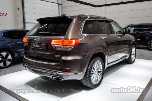 Brown Jeep Grand Cherokee 2018 in Tallinn, with an engine capacity of 3.00 L and mileage of 150 thousand km for 24000 €, photo 5 on AUTOMOTO.COM.LV