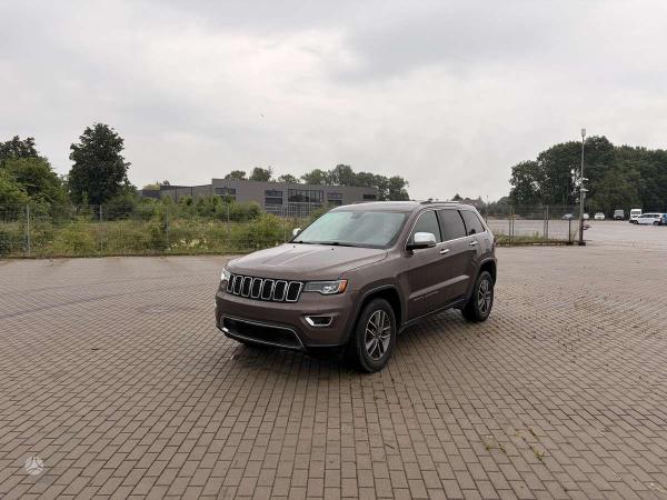 Brown Jeep Grand Cherokee 2020 in Klaipeda, with an engine capacity of 3.60 L and mileage of 104 thousand km for 19000 €, photo 1 on AUTOMOTO.COM.LV