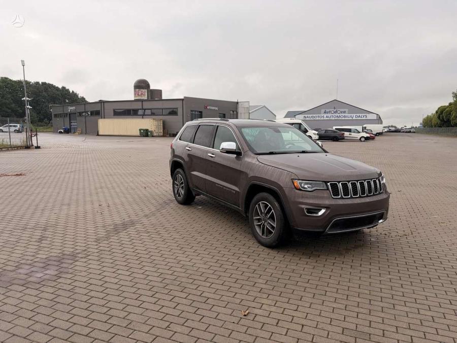 Brown Jeep Grand Cherokee 2020 in Klaipeda, with an engine capacity of 3.60 L and mileage of 104 thousand km for 19000 €, photo 4 on AUTOMOTO.COM.LV
