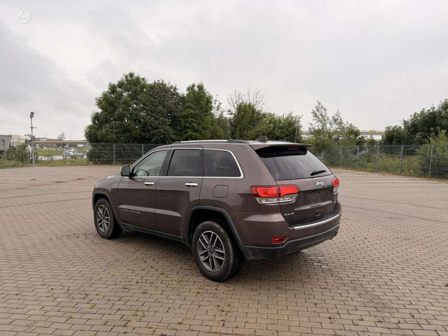 Brown Jeep Grand Cherokee 2020 in Klaipeda, with an engine capacity of 3.60 L and mileage of 104 thousand km for 19000 €, photo 5 on AUTOMOTO.COM.LV