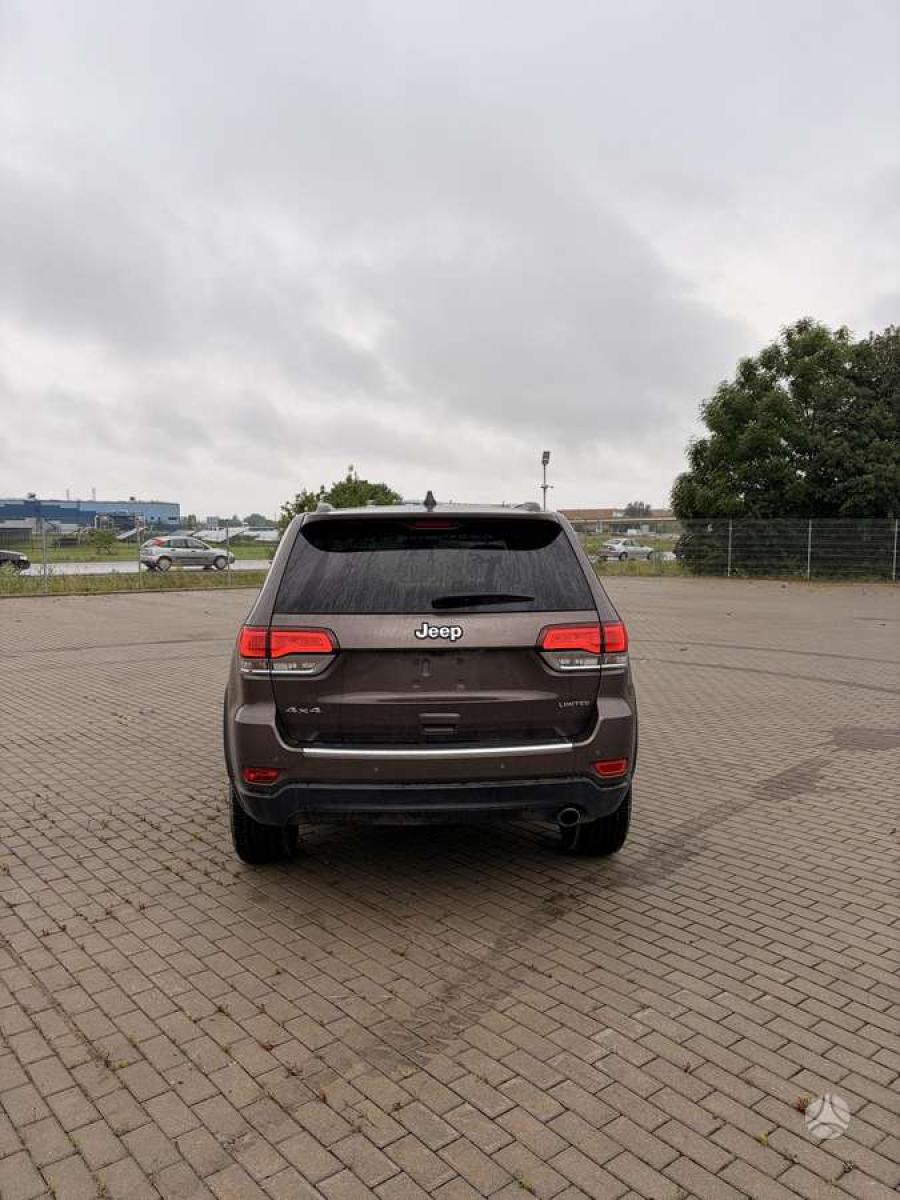 Brown Jeep Grand Cherokee 2020 in Klaipeda, with an engine capacity of 3.60 L and mileage of 104 thousand km for 19000 €, photo 6 on AUTOMOTO.COM.LV
