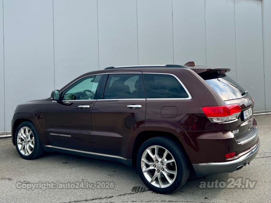 Brown Jeep Grand Cherokee 2014 in Tallinn, with an engine capacity of 3.00 L and mileage of 235 thousand km for 8999 €, photo 7 on AUTOMOTO.COM.LV