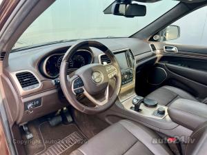 Brown Jeep Grand Cherokee 2014 in Tallinn, with an engine capacity of 3.00 L and mileage of 235 thousand km for 8999 €, photo 10 on AUTOMOTO.COM.LV