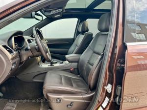 Brown Jeep Grand Cherokee 2014 in Tallinn, with an engine capacity of 3.00 L and mileage of 235 thousand km for 8999 €, photo 11 on AUTOMOTO.COM.LV