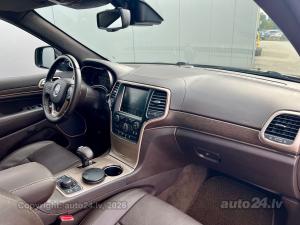 Brown Jeep Grand Cherokee 2014 in Tallinn, with an engine capacity of 3.00 L and mileage of 235 thousand km for 8999 €, photo 12 on AUTOMOTO.COM.LV