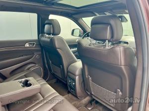 Brown Jeep Grand Cherokee 2014 in Tallinn, with an engine capacity of 3.00 L and mileage of 235 thousand km for 8999 €, photo 16 on AUTOMOTO.COM.LV