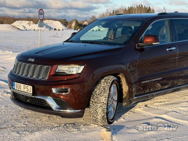 Brūns Jeep Grand Cherokee 2016 Tallina, ar dzinēja tilpumu 3.00 L un nobraukumu 177 tūkst. km par 20900 €, foto 1 vietnē AUTOMOTO.COM.LV