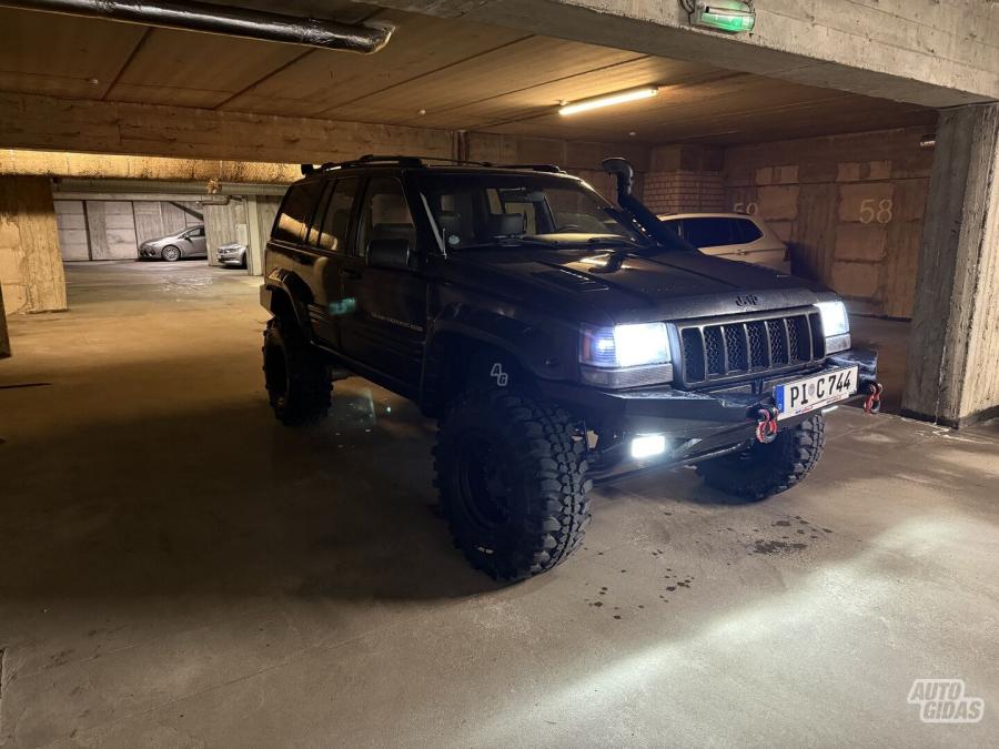 Jeep Grand Cherokee 1998 Viļņa, ar dzinēja tilpumu 5.90 L un nobraukumu 300 tūkst. km par 8000 €, foto 3 vietnē AUTOMOTO.COM.LV