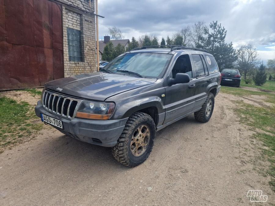 Jeep Grand Cherokee 1999 Alīta, ar dzinēja tilpumu 4.00 L un nobraukumu 240 tūkst. km par 1550 €, foto 1 vietnē AUTOMOTO.COM.LV