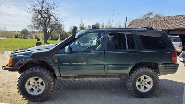 Jeep Grand Cherokee 1999 Viļņa, ar dzinēja tilpumu 4.00 L un nobraukumu 278 tūkst. km par 2700 €, foto 2 vietnē AUTOMOTO.COM.LV