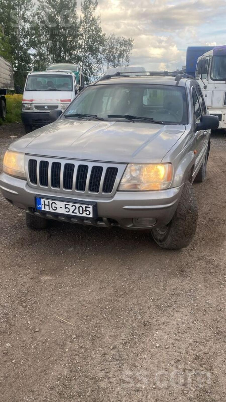 Jeep Grand Cherokee 2000 Rīga, ar dzinēja tilpumu 3.10 L un nobraukumu 291 tūkst. km par 2500 €, foto 4 vietnē AUTOMOTO.COM.LV