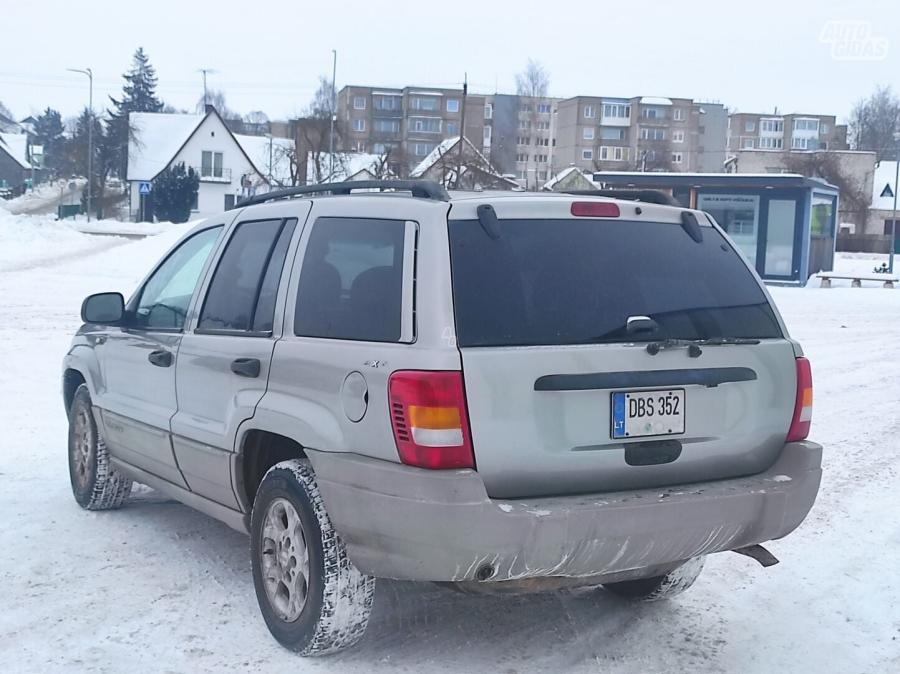 Jeep Grand Cherokee 2000 Raseiniai, ar dzinēja tilpumu 4.00 L un nobraukumu 300 tūkst. km par 3350 €, foto 3 vietnē AUTOMOTO.COM.LV