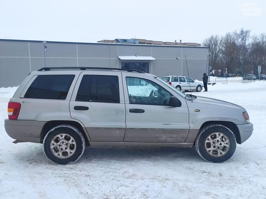 Jeep Grand Cherokee 2000 Raseiniai, ar dzinēja tilpumu 4.00 L un nobraukumu 300 tūkst. km par 3350 €, foto 5 vietnē AUTOMOTO.COM.LV
