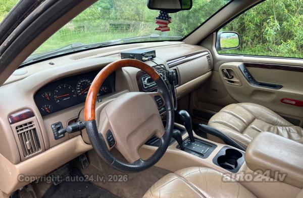Jeep Grand Cherokee 2001 in Tartu, with an engine capacity of 4.70 L and mileage of 332 thousand km for 3999 €, photo 9 on AUTOMOTO.COM.LV