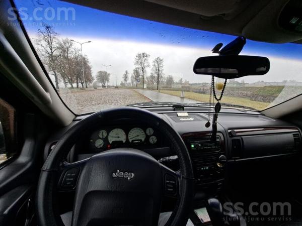 Jeep Grand Cherokee 2002 in Daugavpils, with an engine capacity of 2.70 L and mileage of 251 thousand km for 3500 €, photo 4 on AUTOMOTO.COM.LV