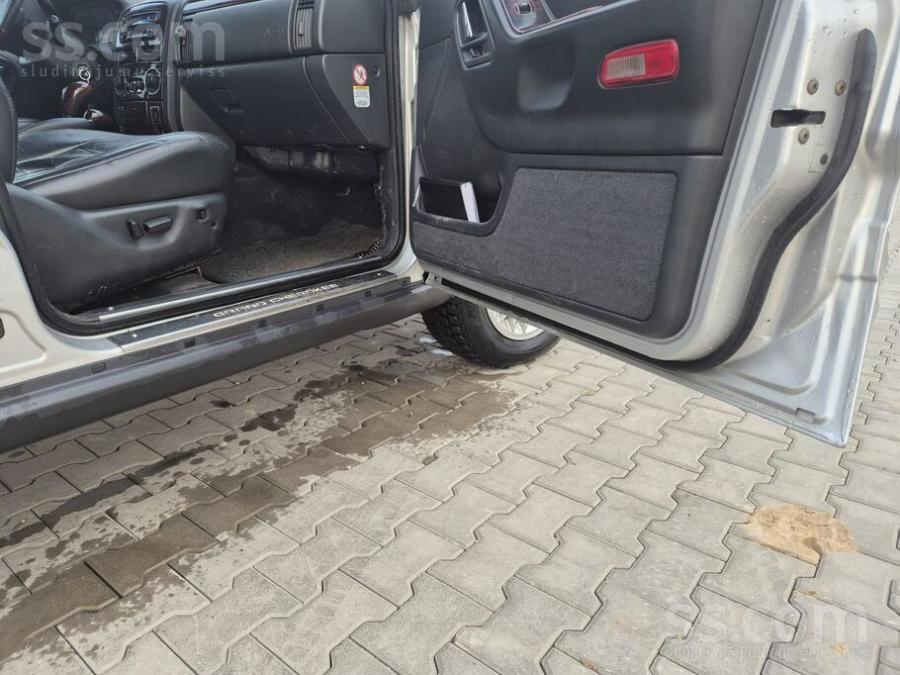Джип Гранд Чероки 2002 в Валмиера, объемом двигателя 2.70 л и пробегом 331 тыс. км за 4300 €, фото 13 на AUTOMOTO.COM.LV