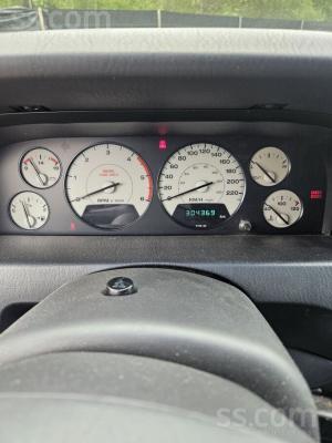 Jeep Grand Cherokee 2003 Valka, ar dzinēja tilpumu 2.70 L un nobraukumu 305 tūkst. km par 2700 €, foto 3 vietnē AUTOMOTO.COM.LV
