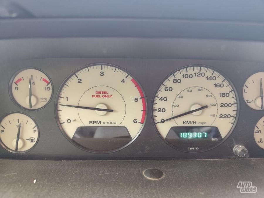 Jeep Grand Cherokee 2003 in Utena, with an engine capacity of 2.70 L and mileage of 189 thousand km for 4350 €, photo 21 on AUTOMOTO.COM.LV