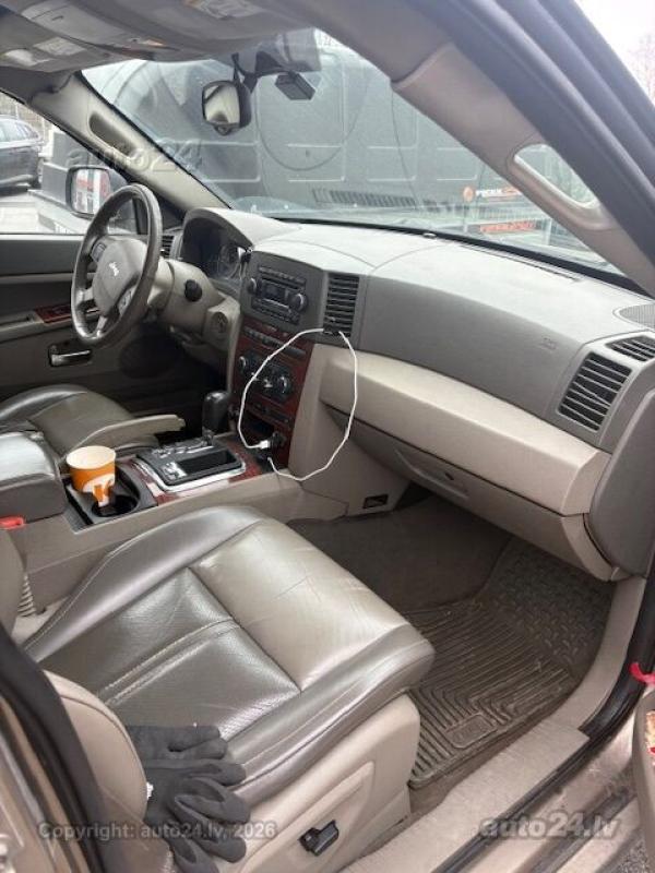 Jeep Grand Cherokee 2005 Tallina, ar dzinēja tilpumu 3.00 L un nobraukumu 0 tūkst. km par 2500 €, foto 5 vietnē AUTOMOTO.COM.LV