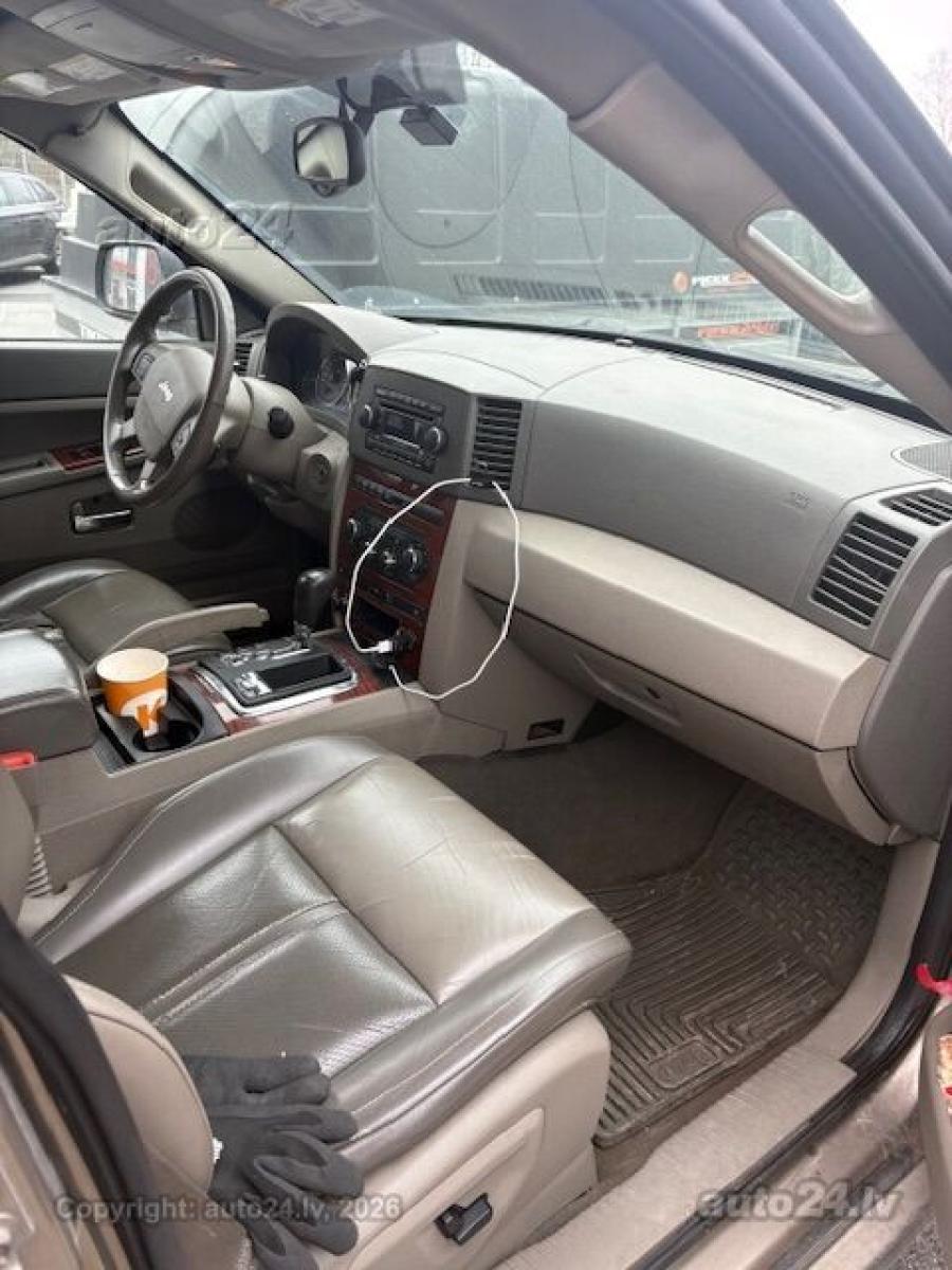 Jeep Grand Cherokee 2005 Tallina, ar dzinēja tilpumu 3.00 L un nobraukumu 0 tūkst. km par 2500 €, foto 6 vietnē AUTOMOTO.COM.LV