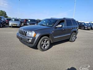 Jeep Grand Cherokee 2006 Viļņa, ar dzinēja tilpumu 2.99 L un nobraukumu 380 tūkst. km par 4500 €, foto  vietnē AUTOMOTO.COM.LV