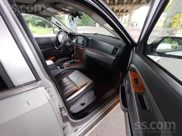 Jeep Grand Cherokee 2007 Rīga, ar dzinēja tilpumu 3.00 L un nobraukumu 242 tūkst. km par 6200 €, foto 5 vietnē AUTOMOTO.COM.LV