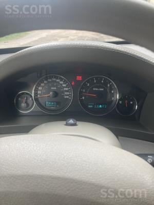 Jeep Grand Cherokee 2007 in Riga, with an engine capacity of 5.70 L and mileage of 329 thousand km for 4000 €, photo 5 on AUTOMOTO.COM.LV