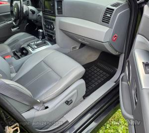 Jeep Grand Cherokee 2007 in Tallinn, with an engine capacity of 3.00 L and mileage of 215 thousand km for 7280 €, photo 12 on AUTOMOTO.COM.LV