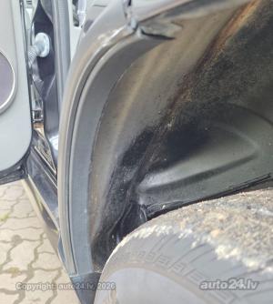 Jeep Grand Cherokee 2007 in Tallinn, with an engine capacity of 3.00 L and mileage of 215 thousand km for 7280 €, photo 18 on AUTOMOTO.COM.LV