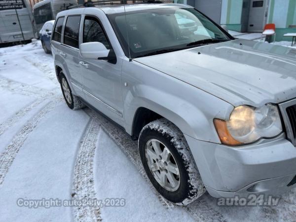 Jeep Grand Cherokee 2008 in Tallinn, with an engine capacity of 5.70 L and mileage of 298 thousand km for 5000 €, photo 1 on AUTOMOTO.COM.LV