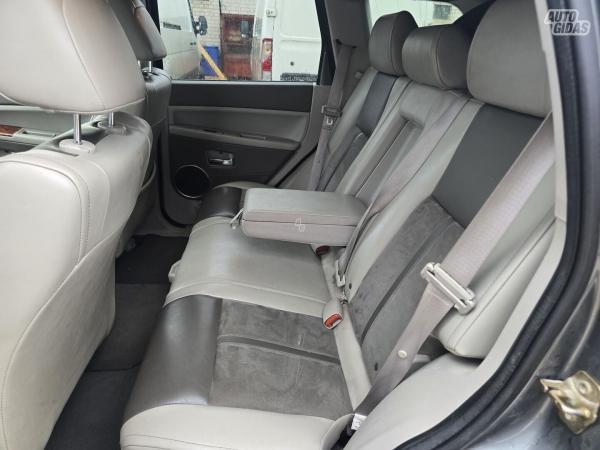 Jeep Grand Cherokee 2008 Šauļi vietnē Jeep Grand Cherokee 2008 Šauļi, ar dzinēja tilpumu 3.00 L un nobraukumu 413 tūkst. km par 2899 €, foto 8 vietnē AUTOMOTO.COM.LV