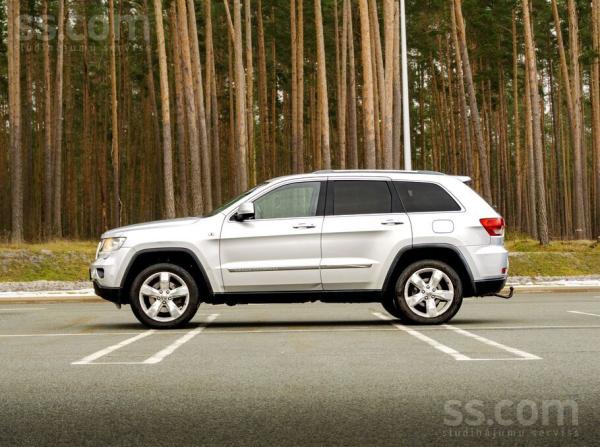 Jeep Grand Cherokee 2011 in Riga, with an engine capacity of 3.00 L and mileage of 356 thousand km for 8490 €, photo 4 on AUTOMOTO.COM.LV