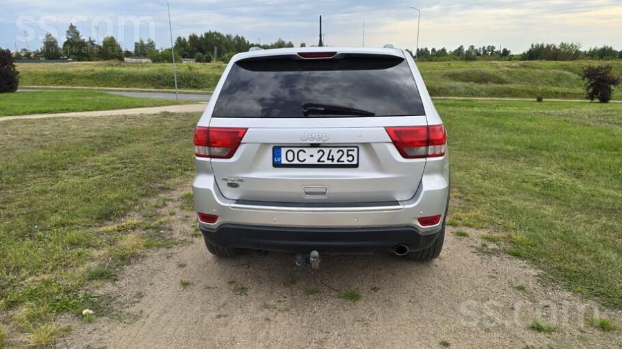 Jeep Grand Cherokee 2011 in Daugavpils, with an engine capacity of 3.60 L and mileage of 442 thousand km for 7900 €, photo 6 on AUTOMOTO.COM.LV
