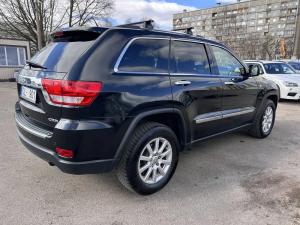 Jeep Grand Cherokee 2012 in Riga, with an engine capacity of 3.00 L and mileage of 177 thousand km for 10950 €, photo 5 on AUTOMOTO.COM.LV